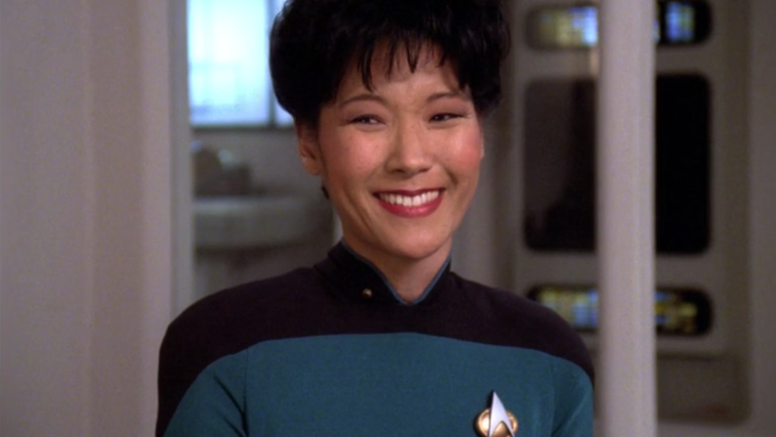 Como o personagem de Star Trek de Patti Yasutake passou de regular a ...